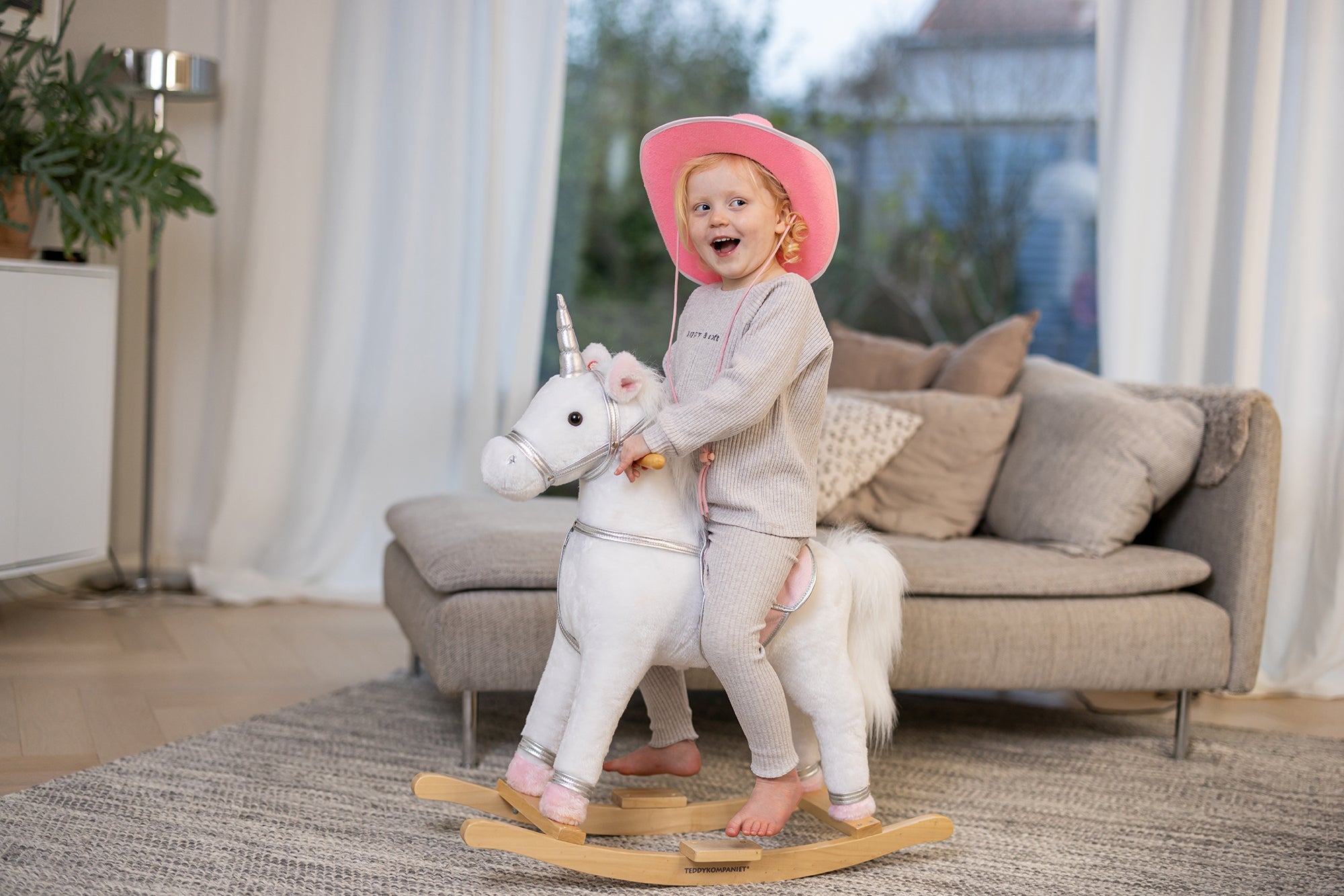 Hobby Horses, Rocking Animals & Pull-Along Toys | Teddykompaniet